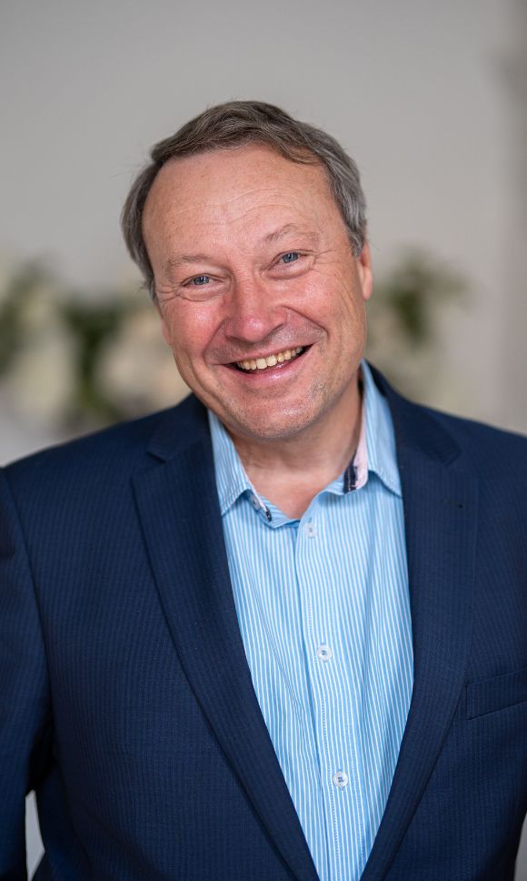 Meet the Montgomery Charles team